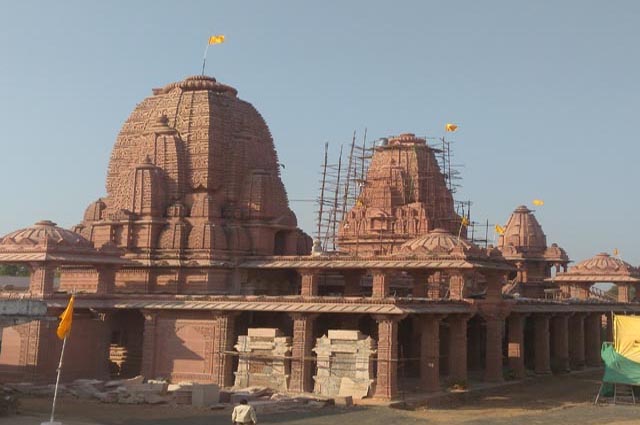 Shri Digambar Jain Atishaya Kshetra Binaji(Barha), Madhya Pradesh